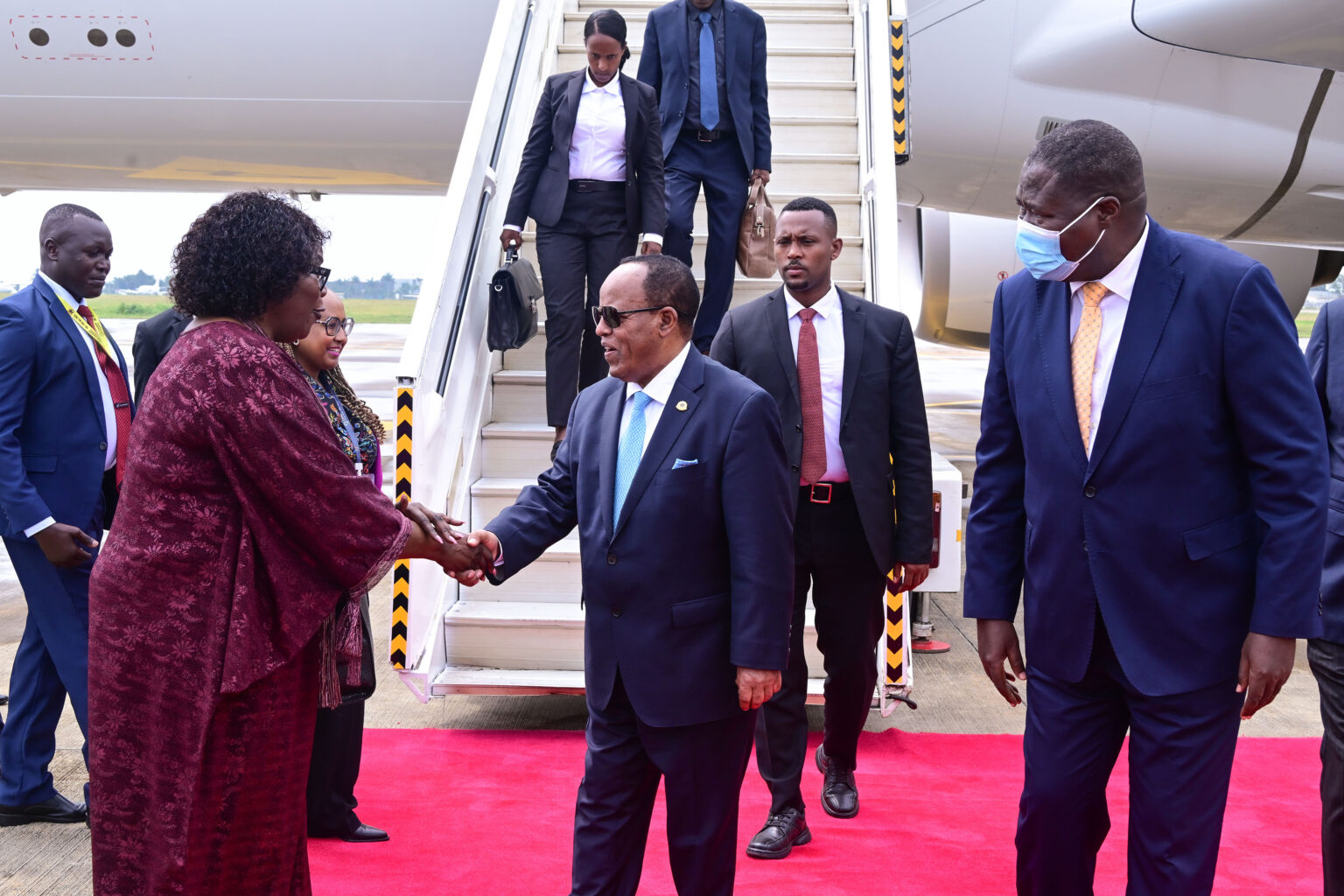 Ethiopian President Selassie Arrives in Uganda for AU Summit on ...